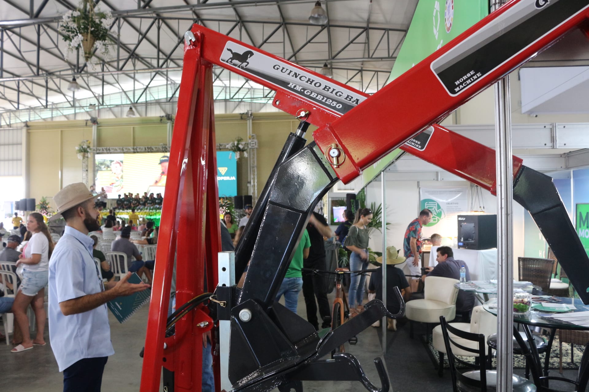 Mobilidade elétrica é apresentada no Campo Agroacelerador Cooperja - SATC